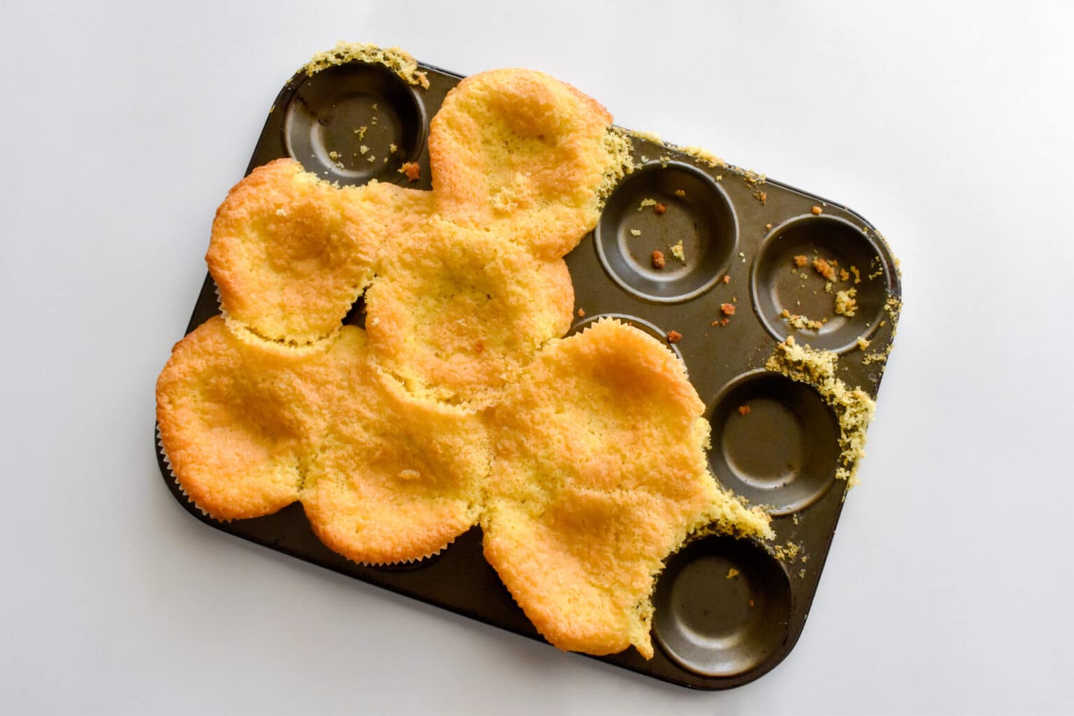 pourquoi mon gâteau retombe dans le four et comment l'éviter